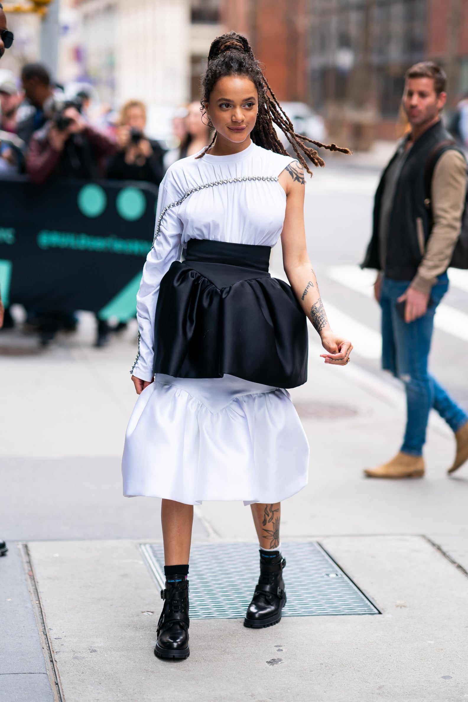 51 Awesome Celebrity Outfits to Recreate For 2020 | PS Fashion