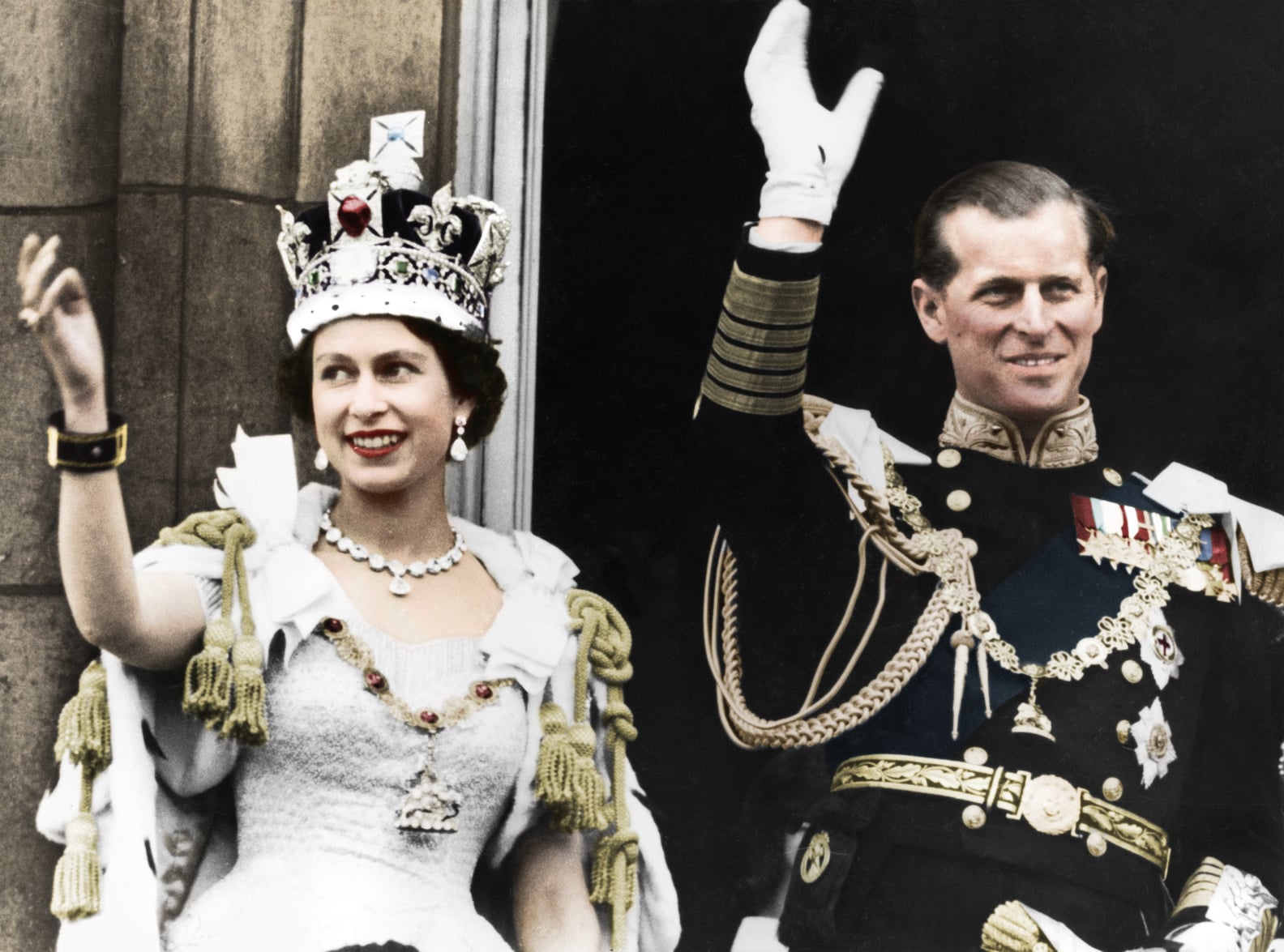 Queen Elizabeth II's Most Iconic Beauty Looks | PS Beauty