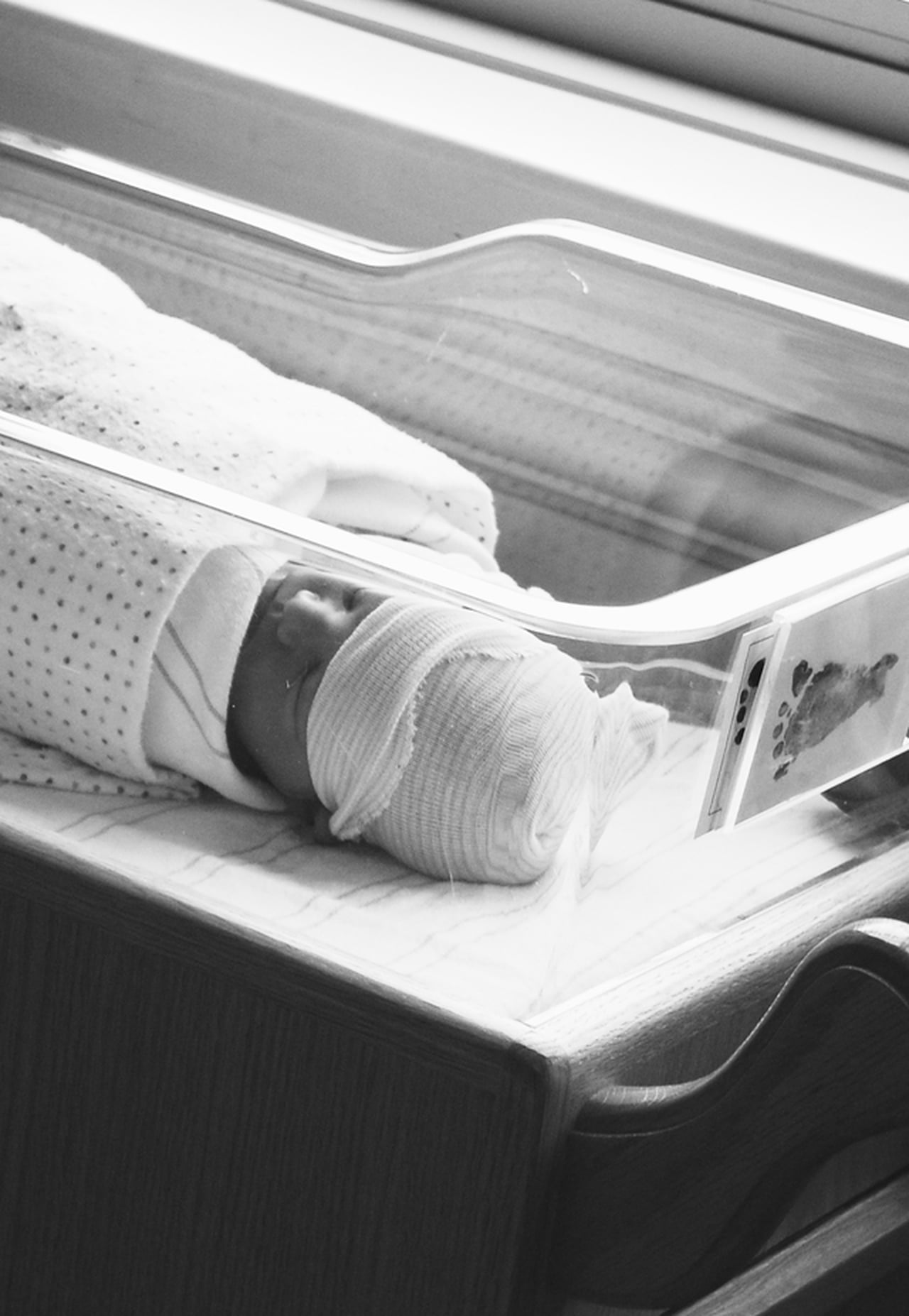Tips For Photographing Your Baby in the Hospital | PS Family