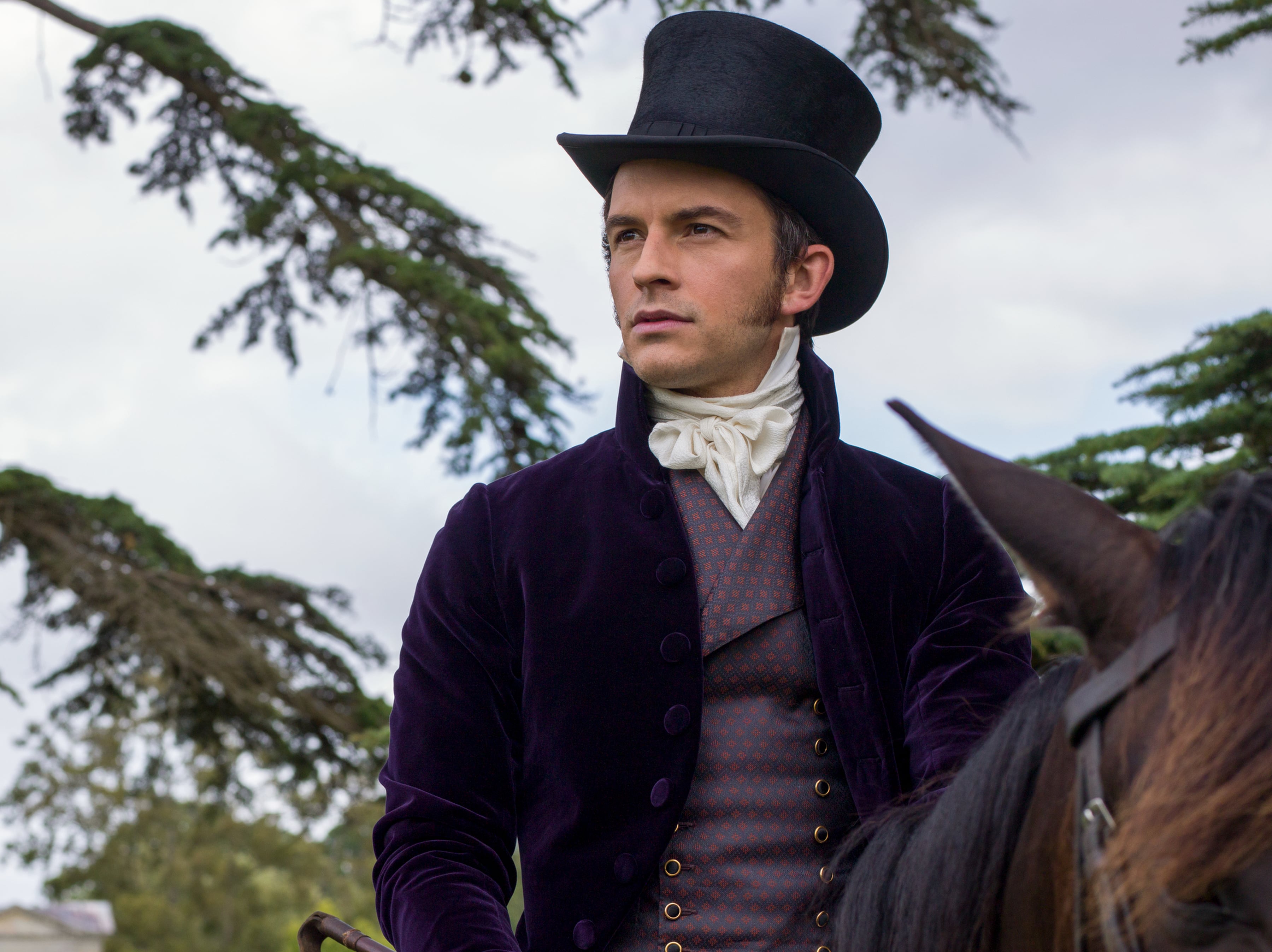 What Does the Bee in Bridgerton Mean? | POPSUGAR Entertainment