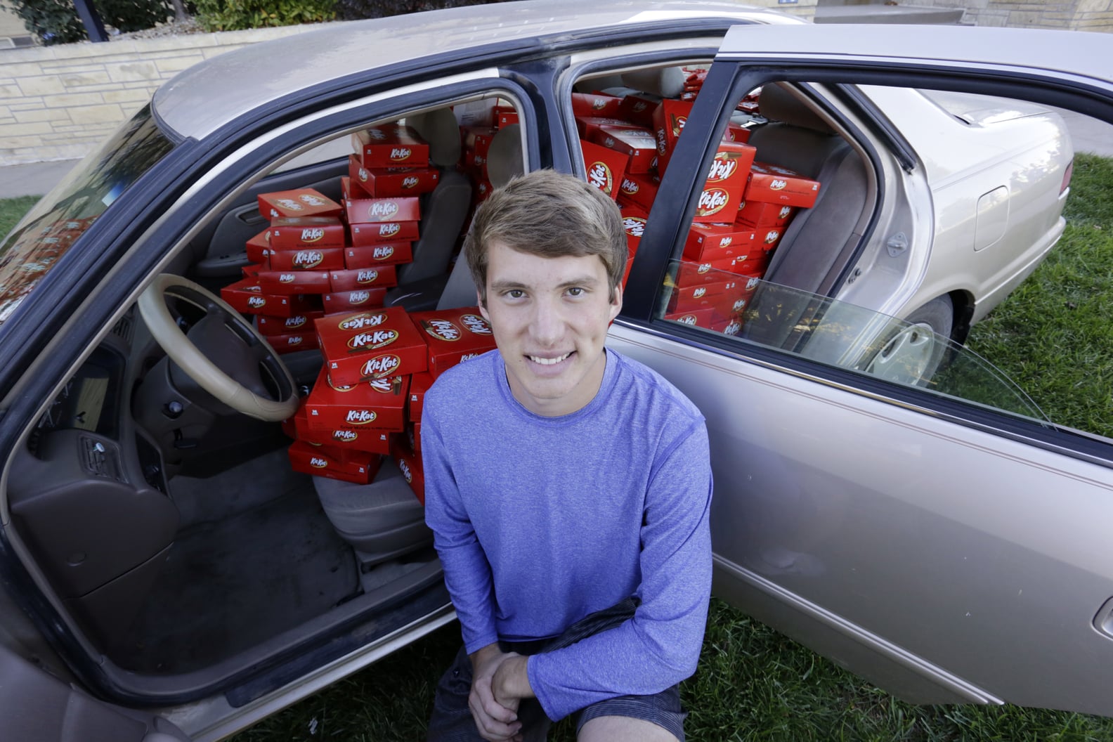 Student Receives Kit Kat Bars After Car Theft | PS Food