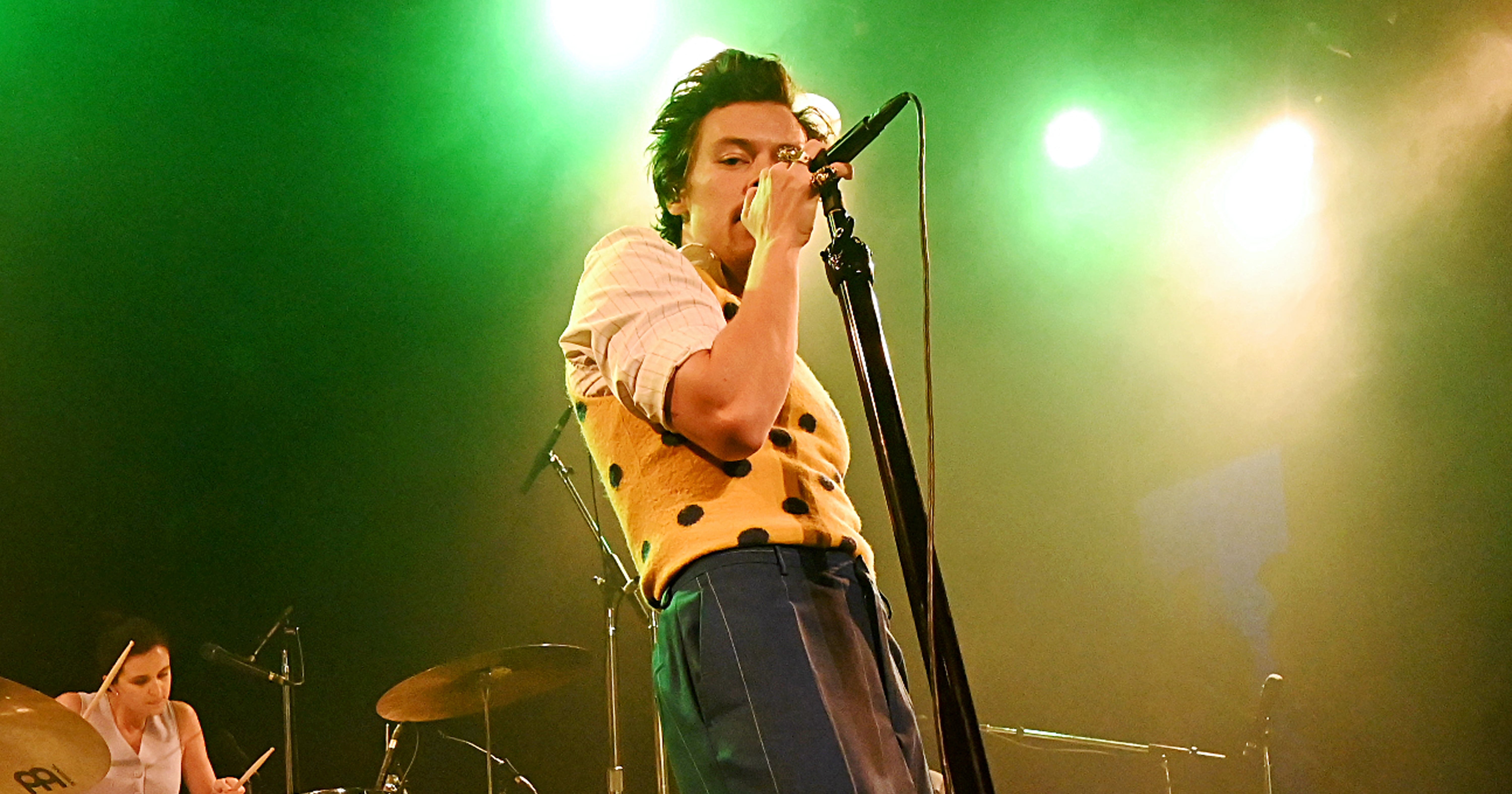 Harry Styles Performs at a SiriusXM and Pandora Show in NYC | POPSUGAR ...