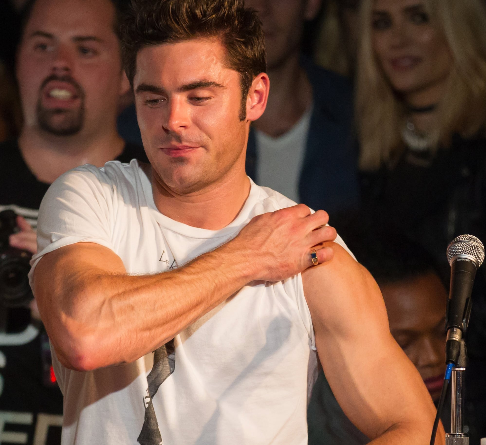 zac efron biceps