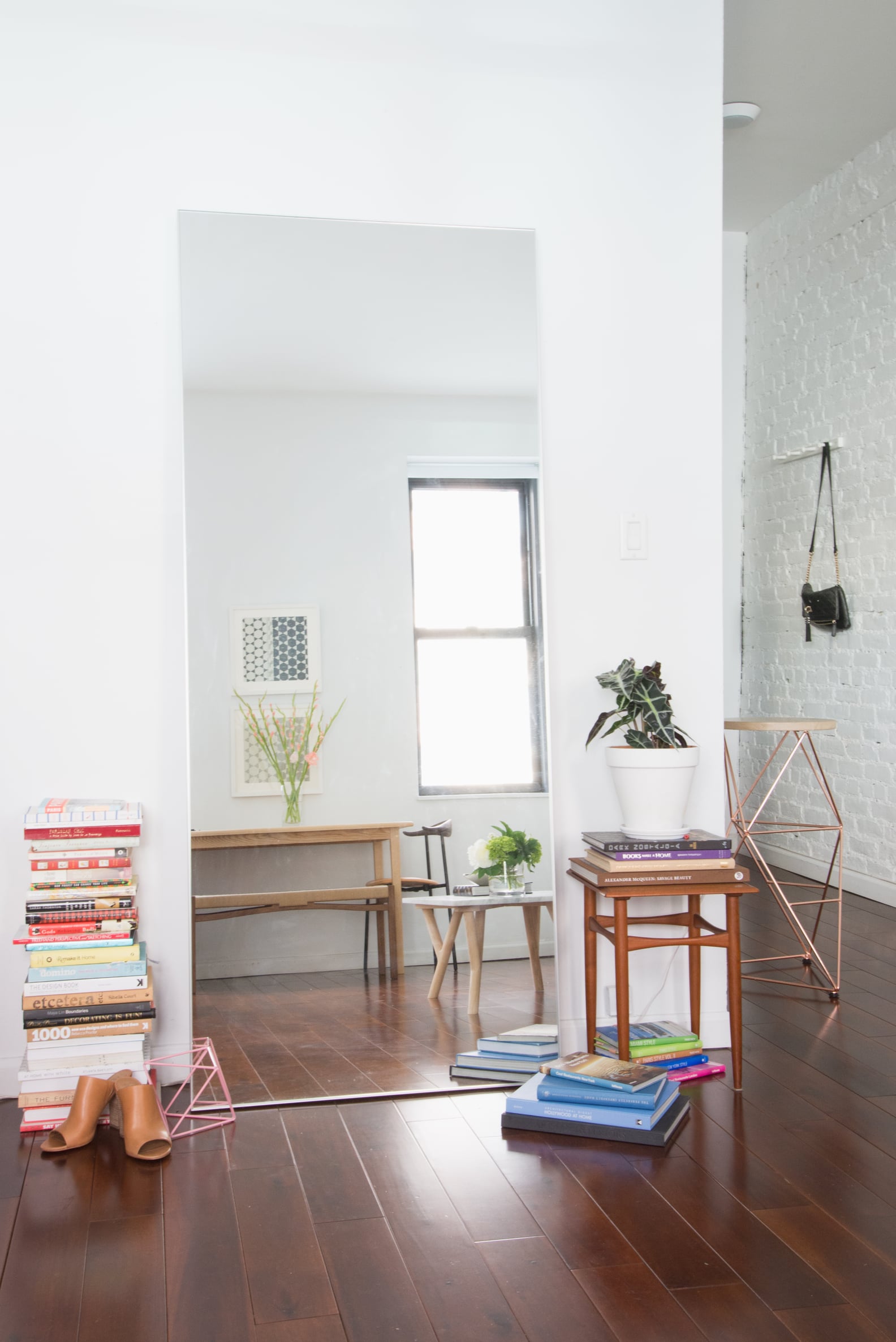 White Tiny Studio Tour | Photos | PS Home