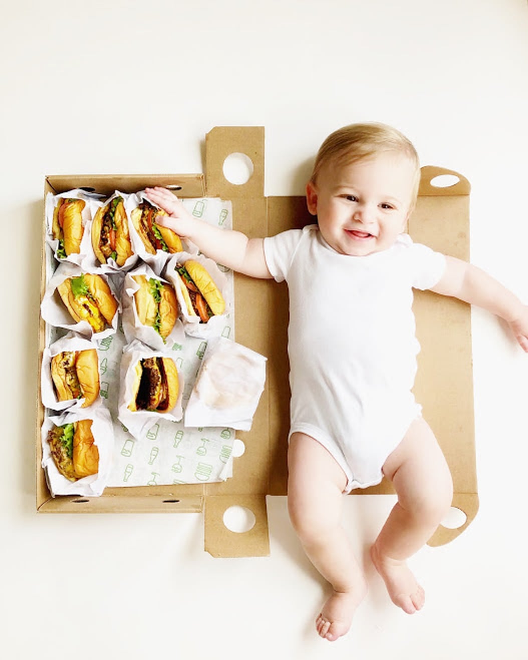 Baby in Atlanta Does Burger Monthly Milestone Photos | PS Family