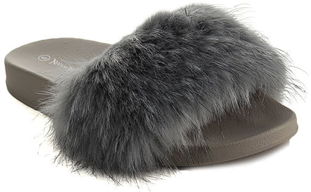 Fuzzy Slides Trend | PS Fashion