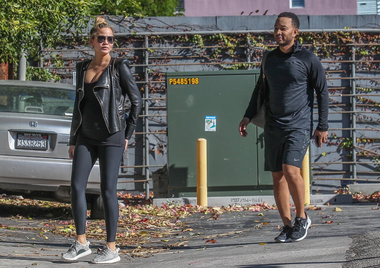 John Legend and Chrissy Teigen Shopping in LA December 2015 | PS Celebrity
