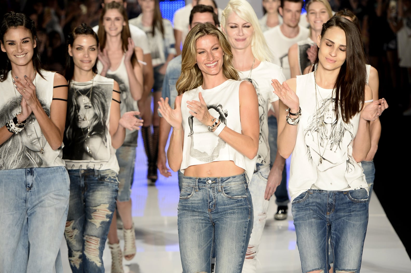 Gisele Bundchen's Last Runway Show | Pictures | PS Celebrity