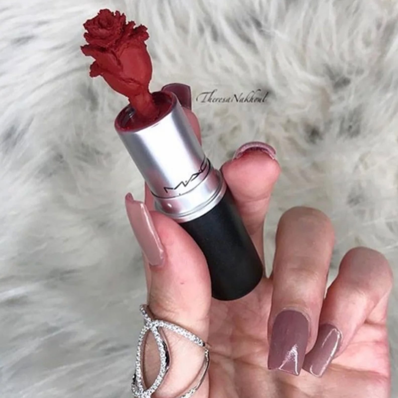 Influencer Creates MAC Lip Sculptures | PS Beauty