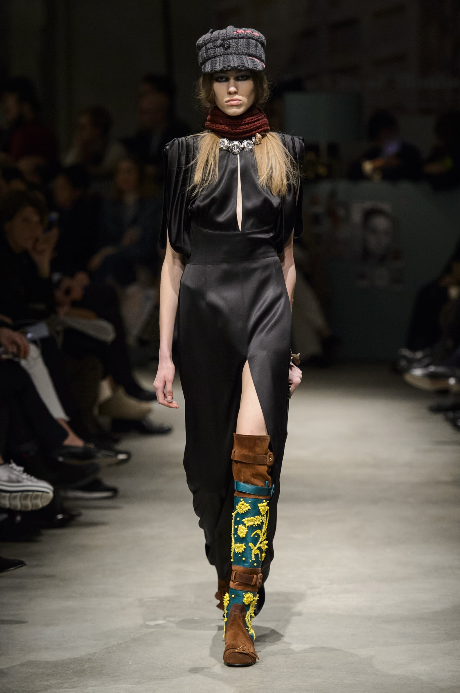 Prada Fall 2017 Runway | PS Fashion