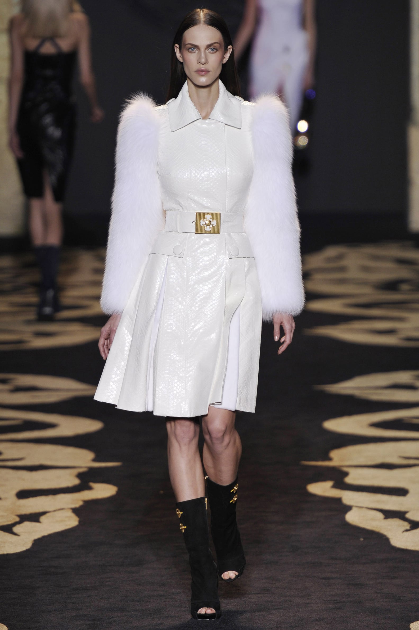 Versace Fashion Shows | Pictures | PS Fashion