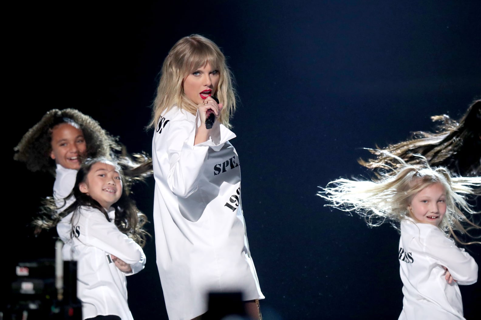 Taylor Swift 2019 American Music Awards Performance Video | PS ...
