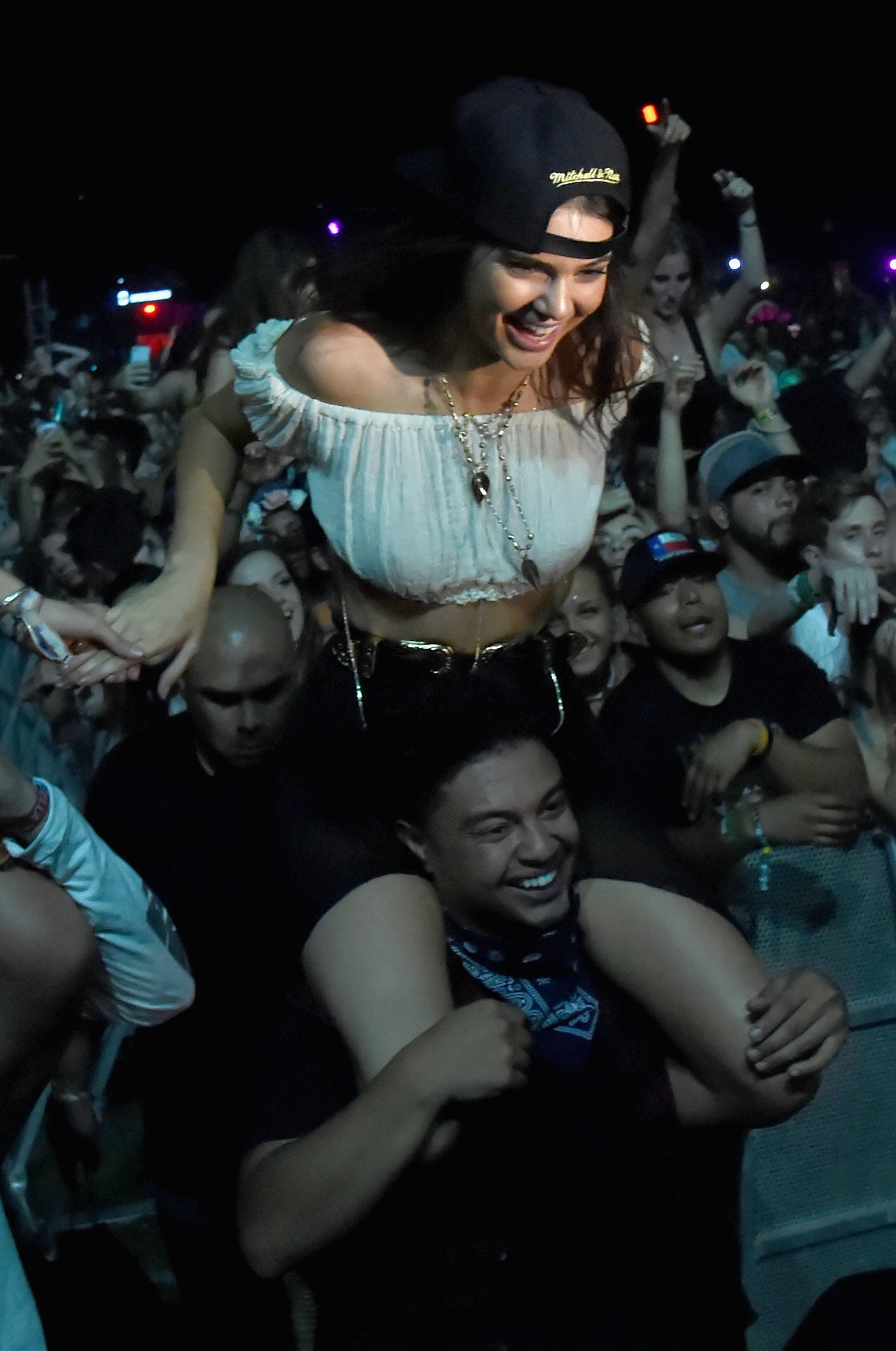 Celebrities Dancing at Coachella 2015 Pictures | PS Celebrity