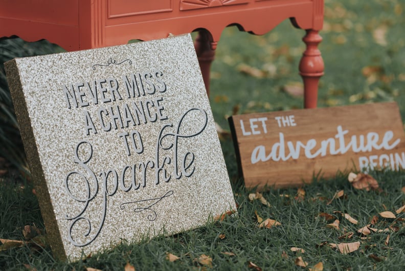How to Incorporate Signs Into a Wedding | PS Love