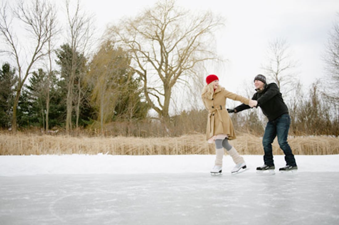 Holiday Engagement Shoot Pictures | PS Love