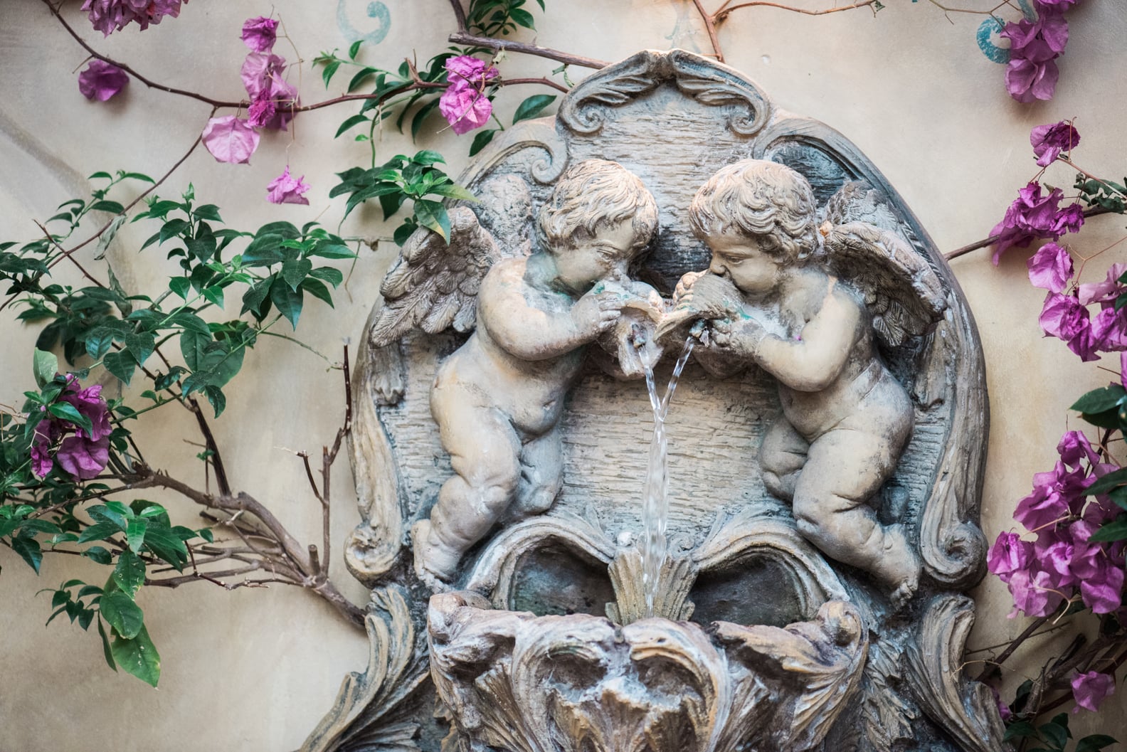 Restaurant Courtyard Wedding | PS Love