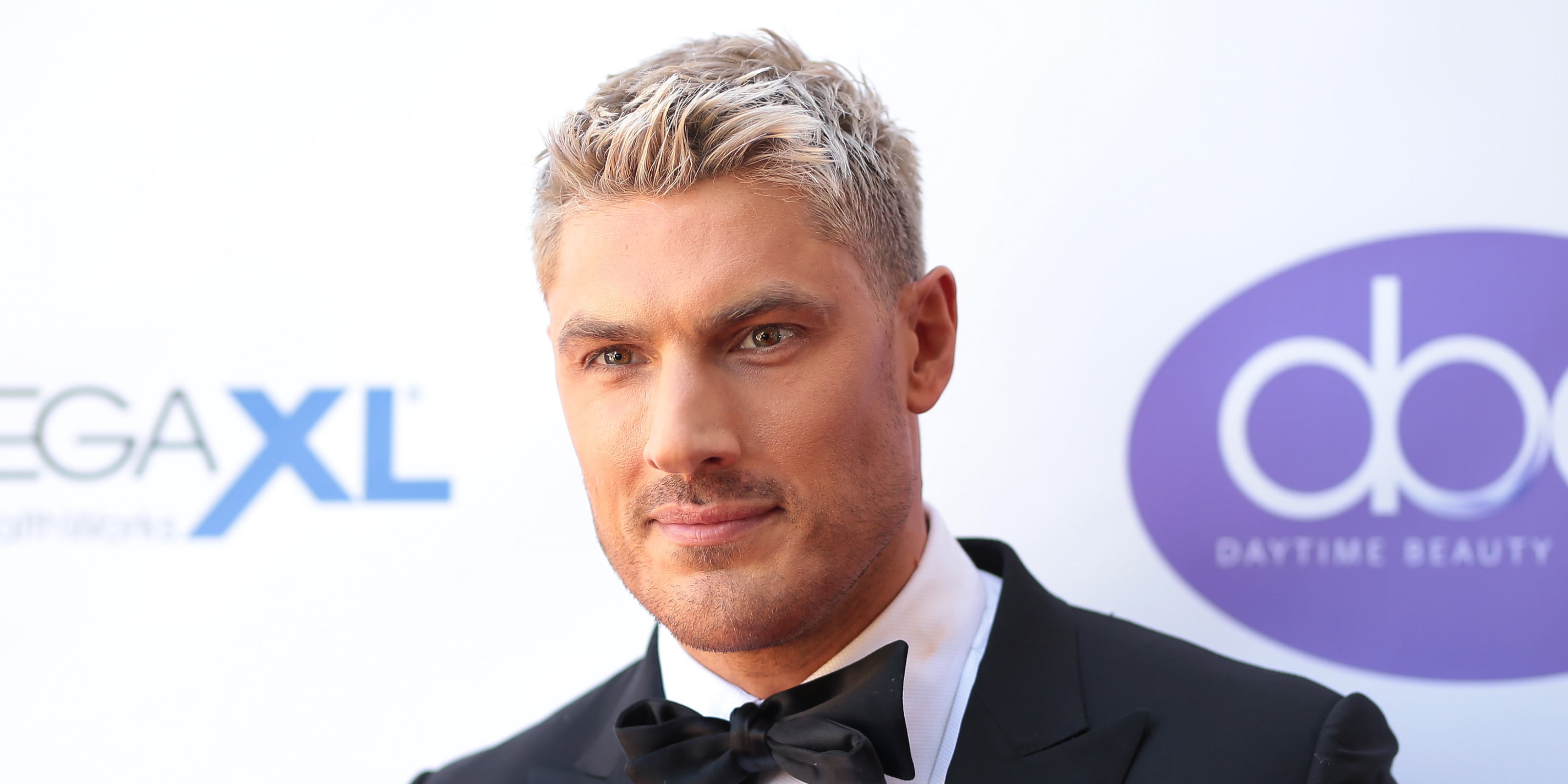 Watch Celeb Hairstylist Chris Appleton's Intense Ab Workout | POPSUGAR ...