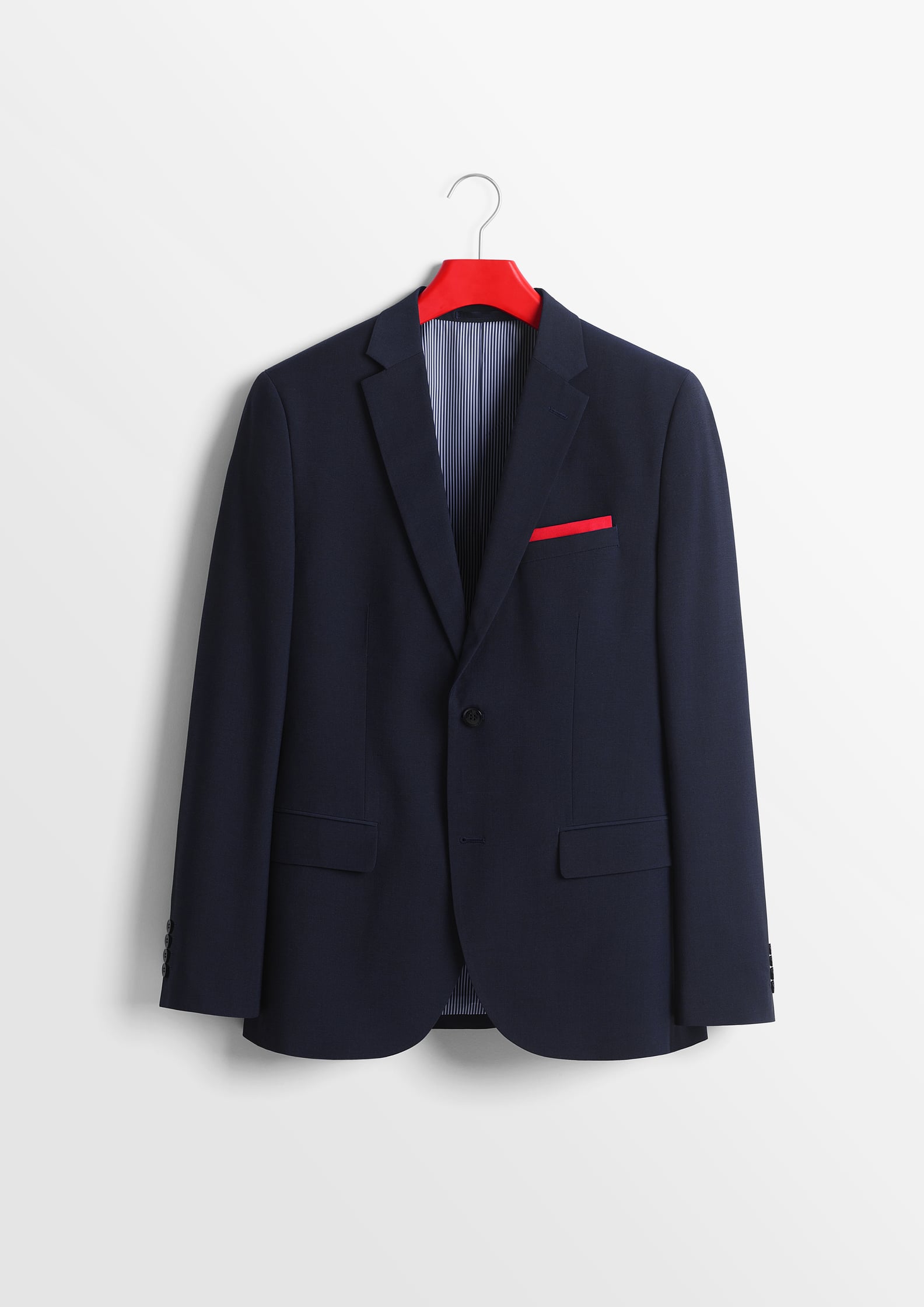 H&M Customers Can Rent Suits For Free For Job Interviews | PS Fashion