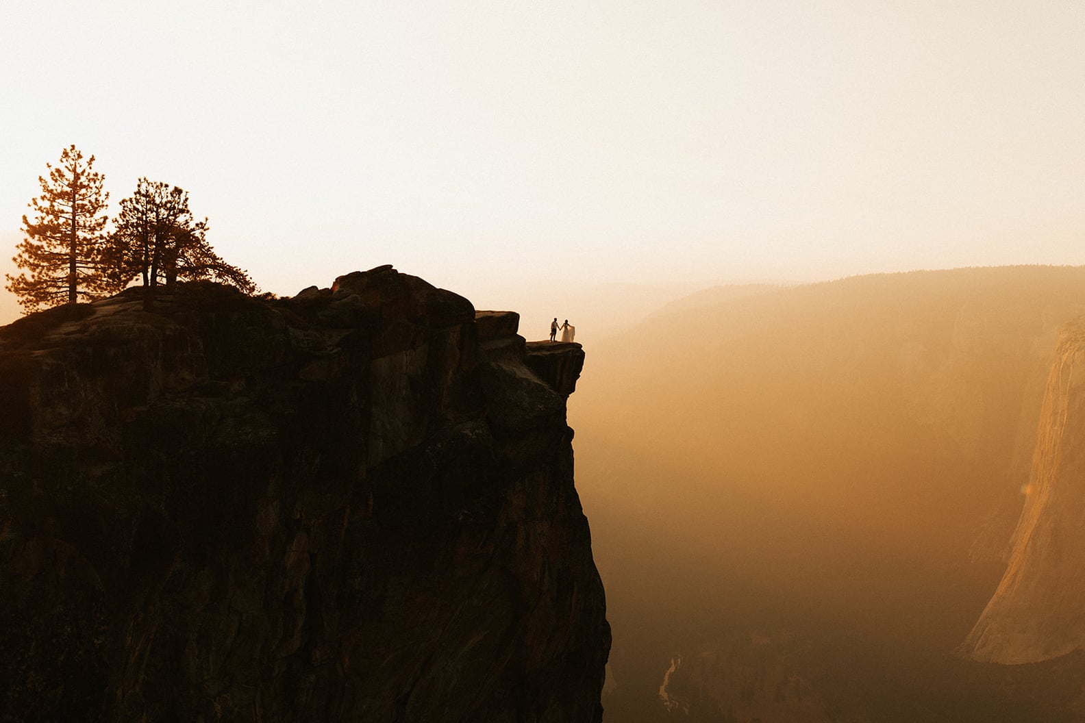 See Photos From This Couple's Dreamy Yosemite Vow Exchange | PS Love