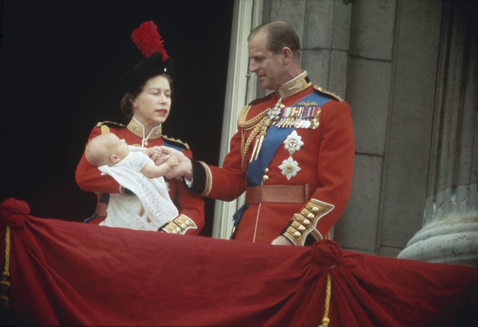 British Royal Baby First Appearance Pictures | PS Celebrity