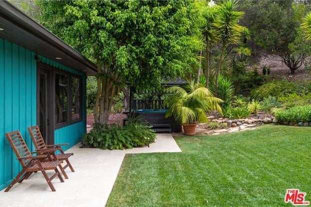 Miley Cyrus Buys Malibu House Near Liam | PS Home