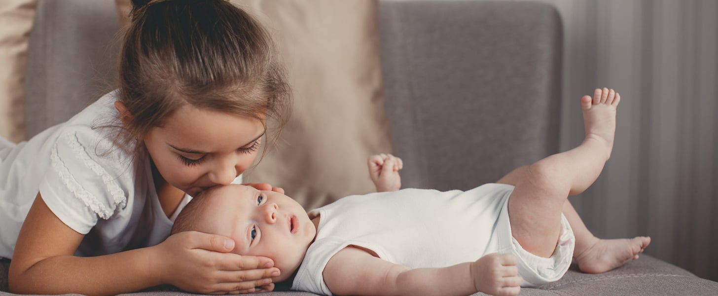 Woman With Two Reproductive Organs Conceives Children | PS Family