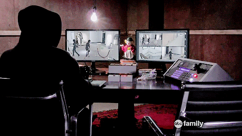 Who Is Doctor Elliott Rollins on Pretty Little Liars? | PS Entertainment