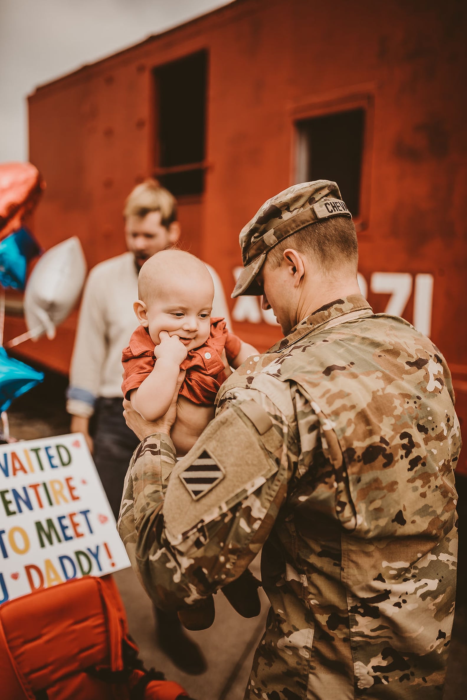 Military Dad Meeting His Baby For the First Time | Photos | PS Family
