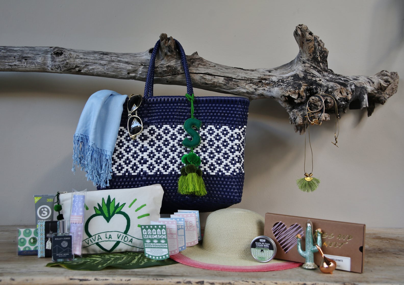 Gift Lounges Wedding Trend of 2018 | PS Love
