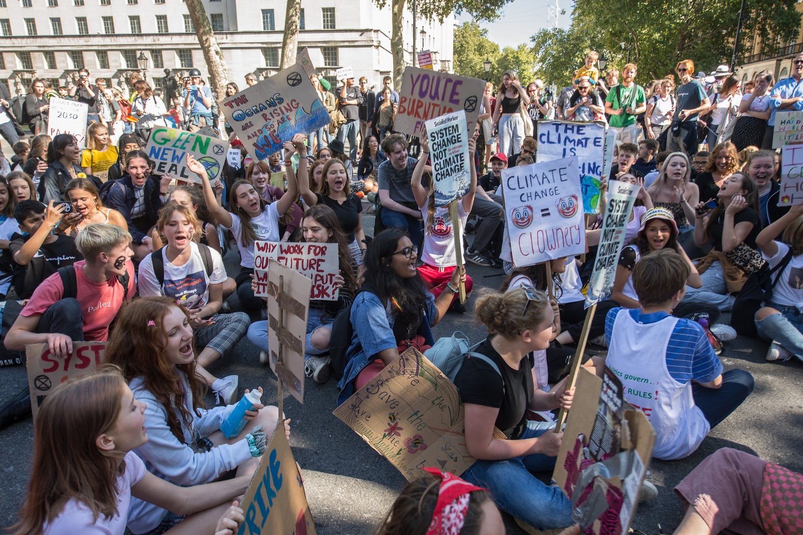 Students Protesting at the Global Climate Strike 2019 | PS News
