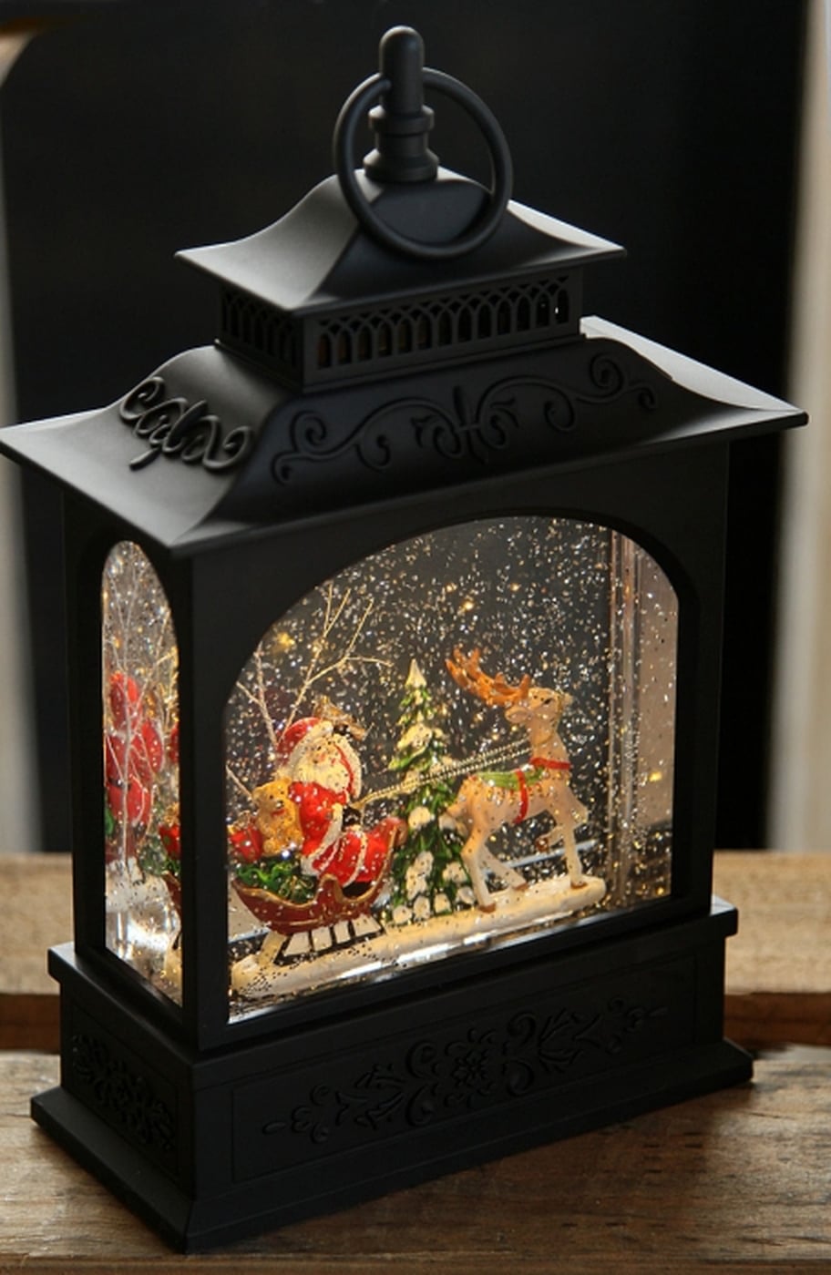 These Christmas Water Lanterns Light Up With Festive Scenes | PS Home