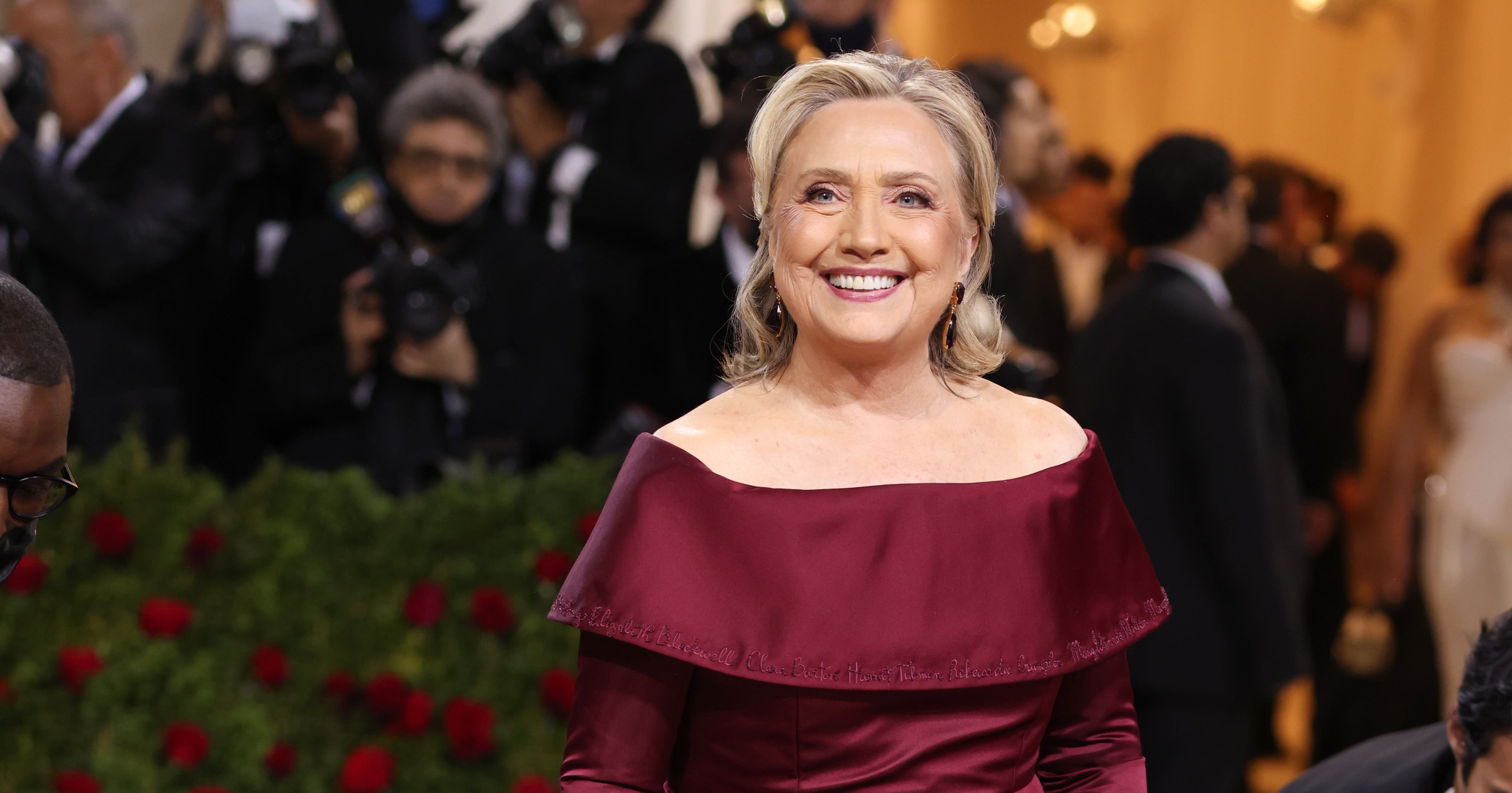 See Hillary Clinton at the 2022 Met Gala | PS Celebrity
