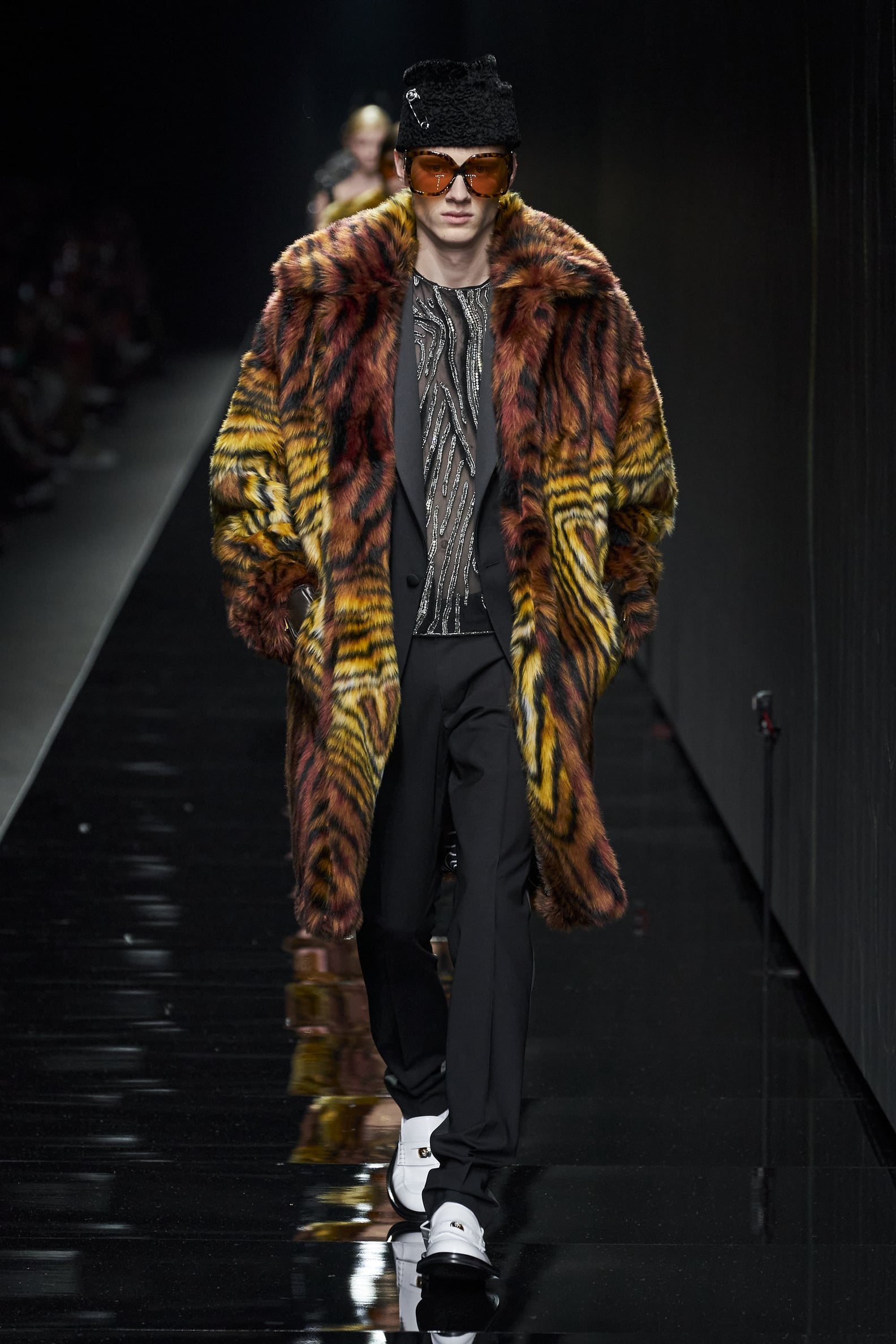 Versace's Fall/Winter 2020 Runway Show at Milan Fashion Week | PS Fashion