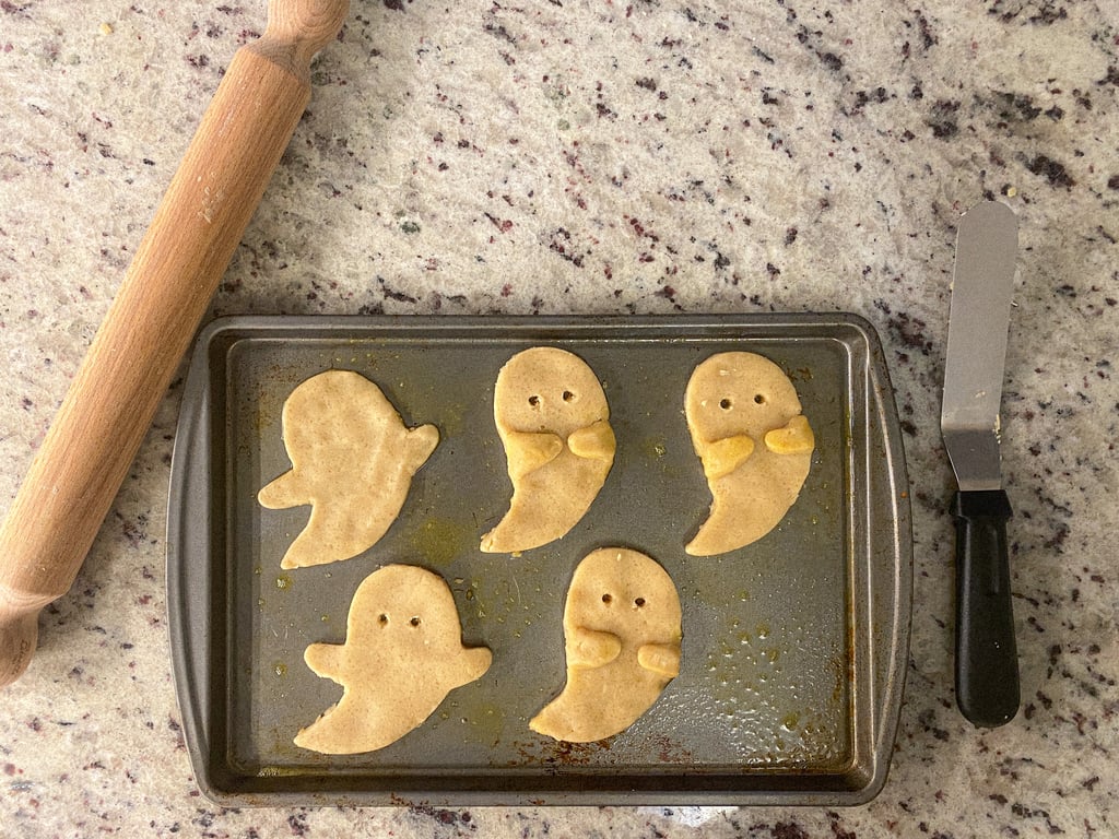 These Shortbread Ghost Cookies Are So Cute For Halloween | POPSUGAR Food