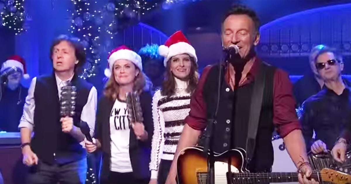 Bruce Springsteen Sings "Santa Claus Is Comin' to Town" SNL | PS ...
