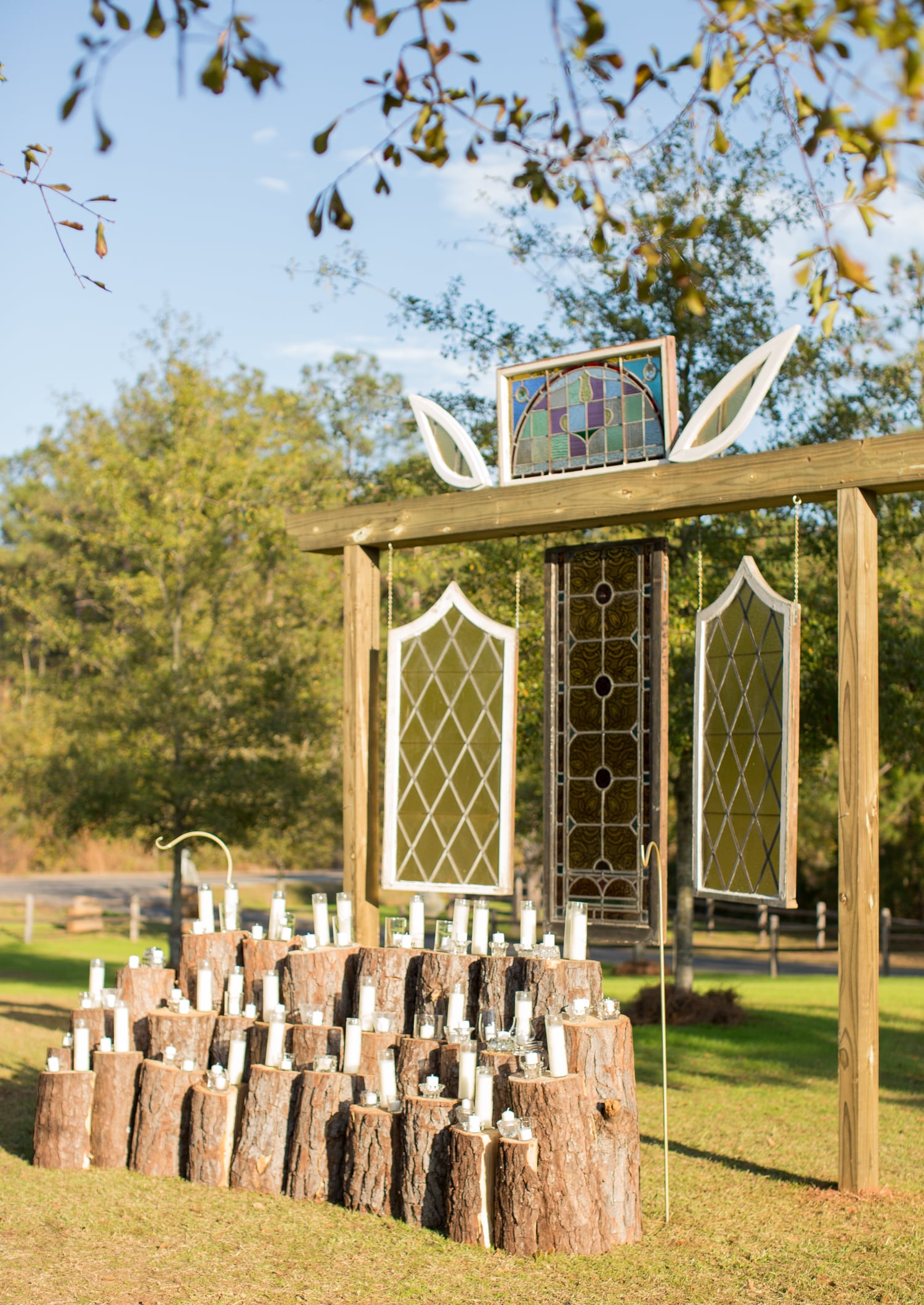10 Stunning Altar Ideas For Your Diy Wedding Day
