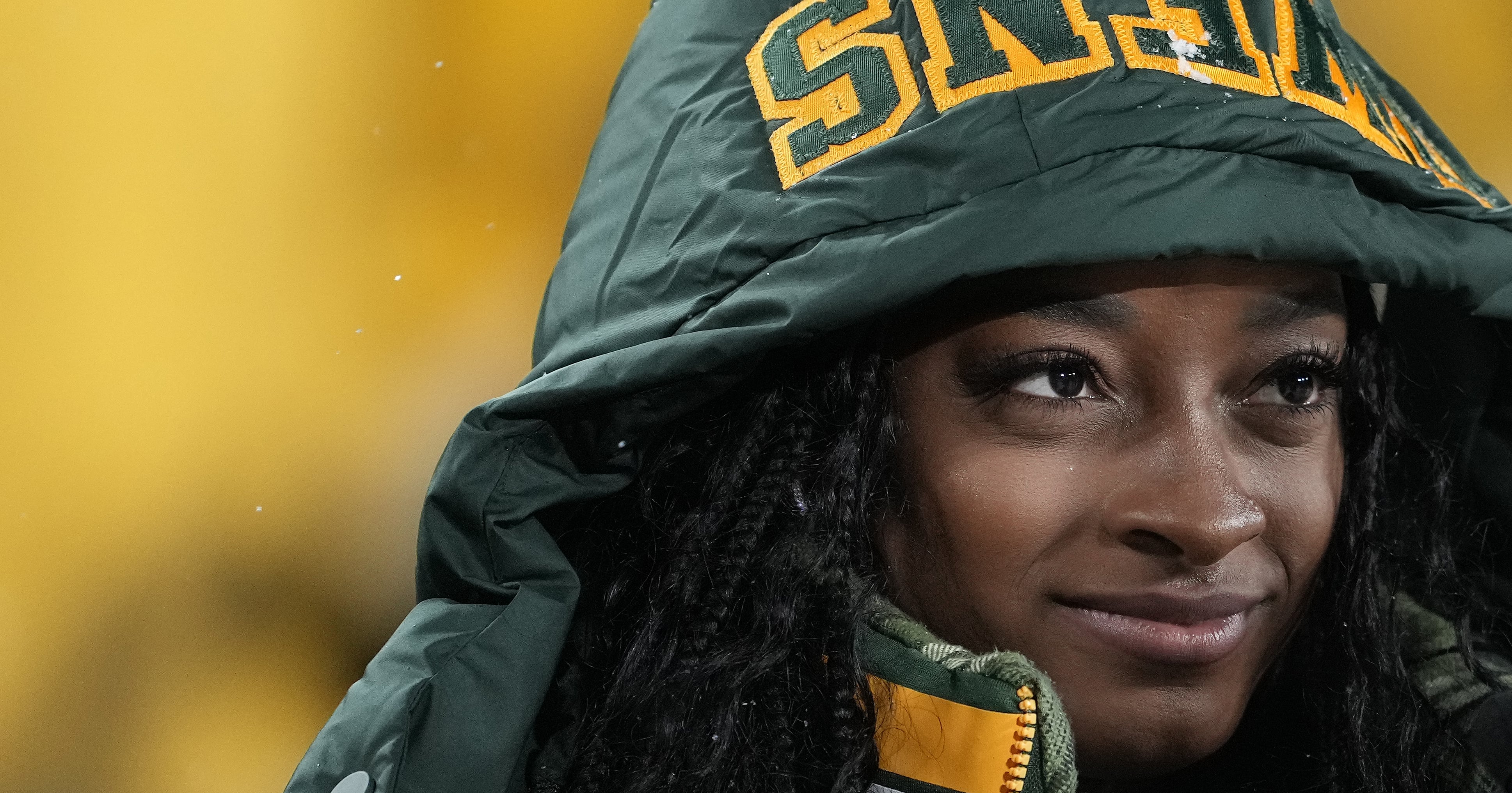 Jonathan Owens Sparks "Mr. Simone Biles" Debate: Opinion | PS Love