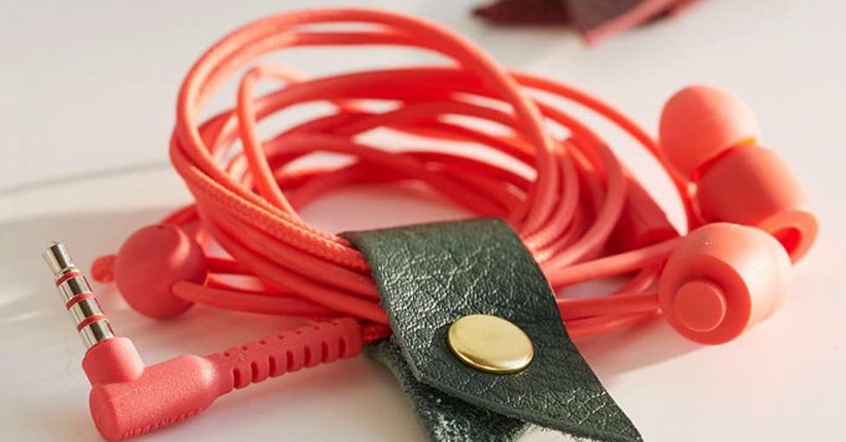 Tech Gifts For Your Mom Under $25 | PS Tech