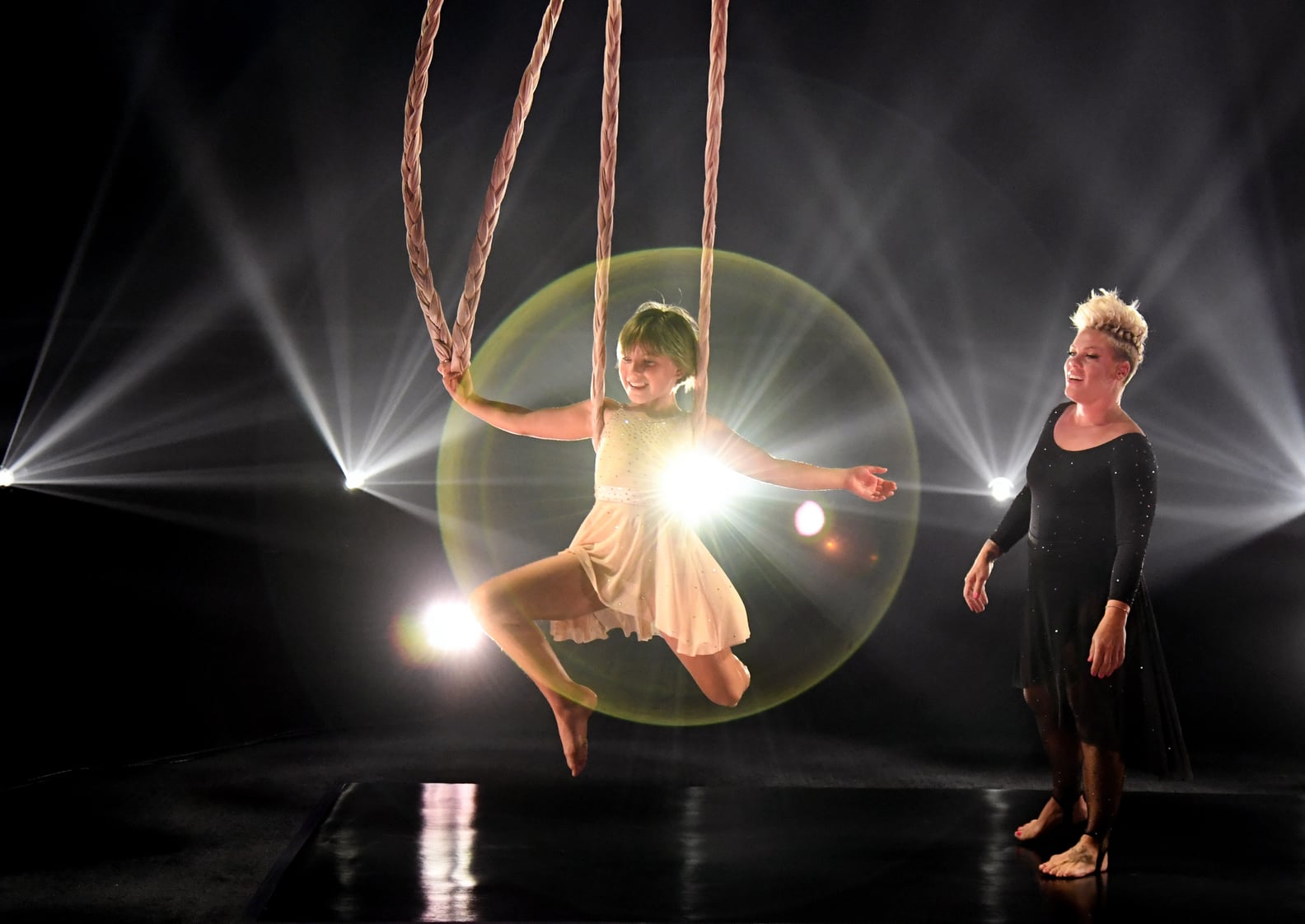 Watch Pink's Billboard Music Awards 2021 Performance | Video | PS ...