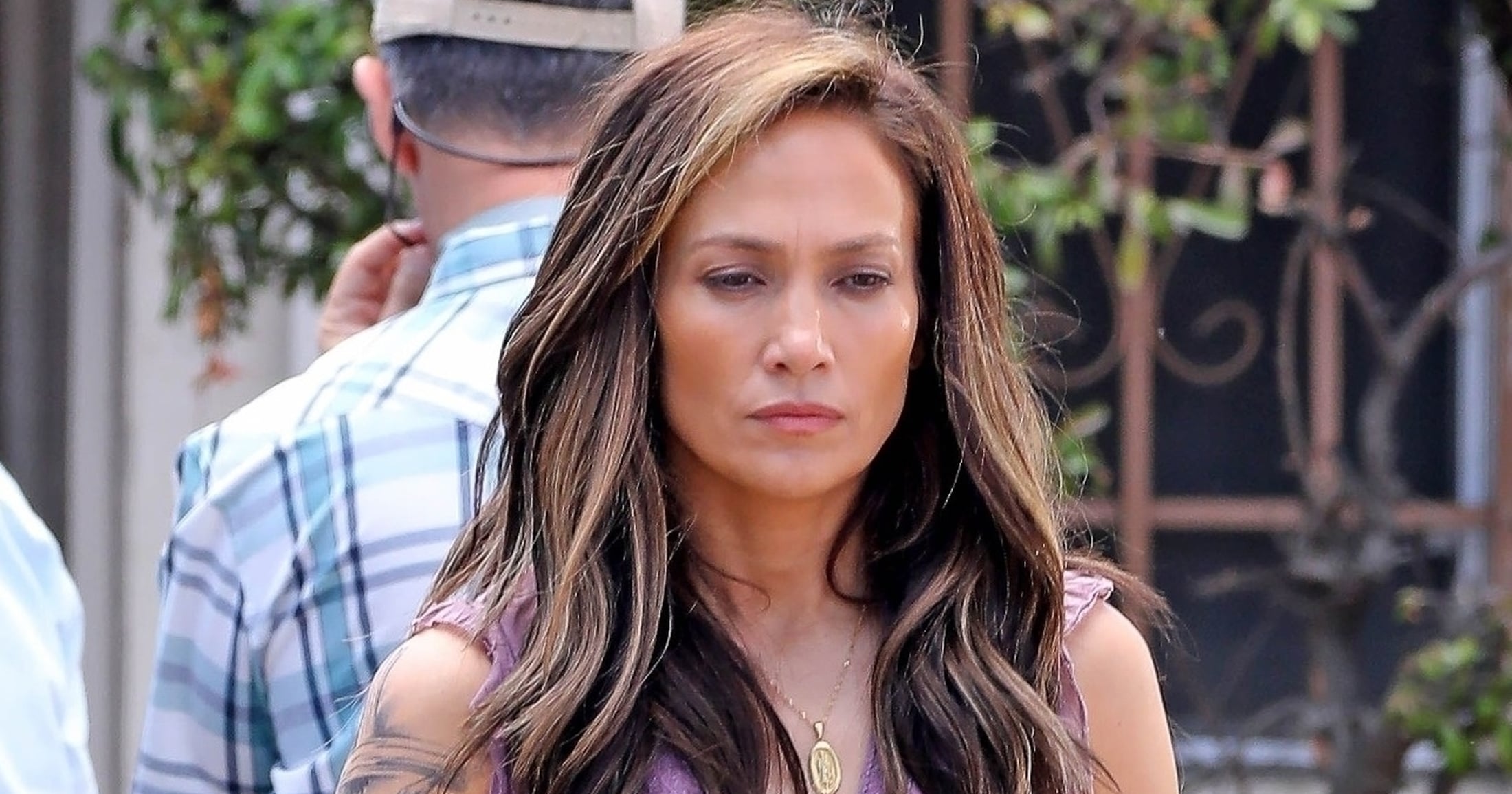 J Lo's Purple Top and Flared Jeans on Set of Unstoppable | PS Fashion