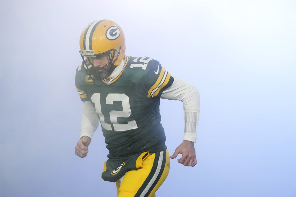 Aaron Rodgers Plans A Darkness Retreat To Decide Retirement Popsugar