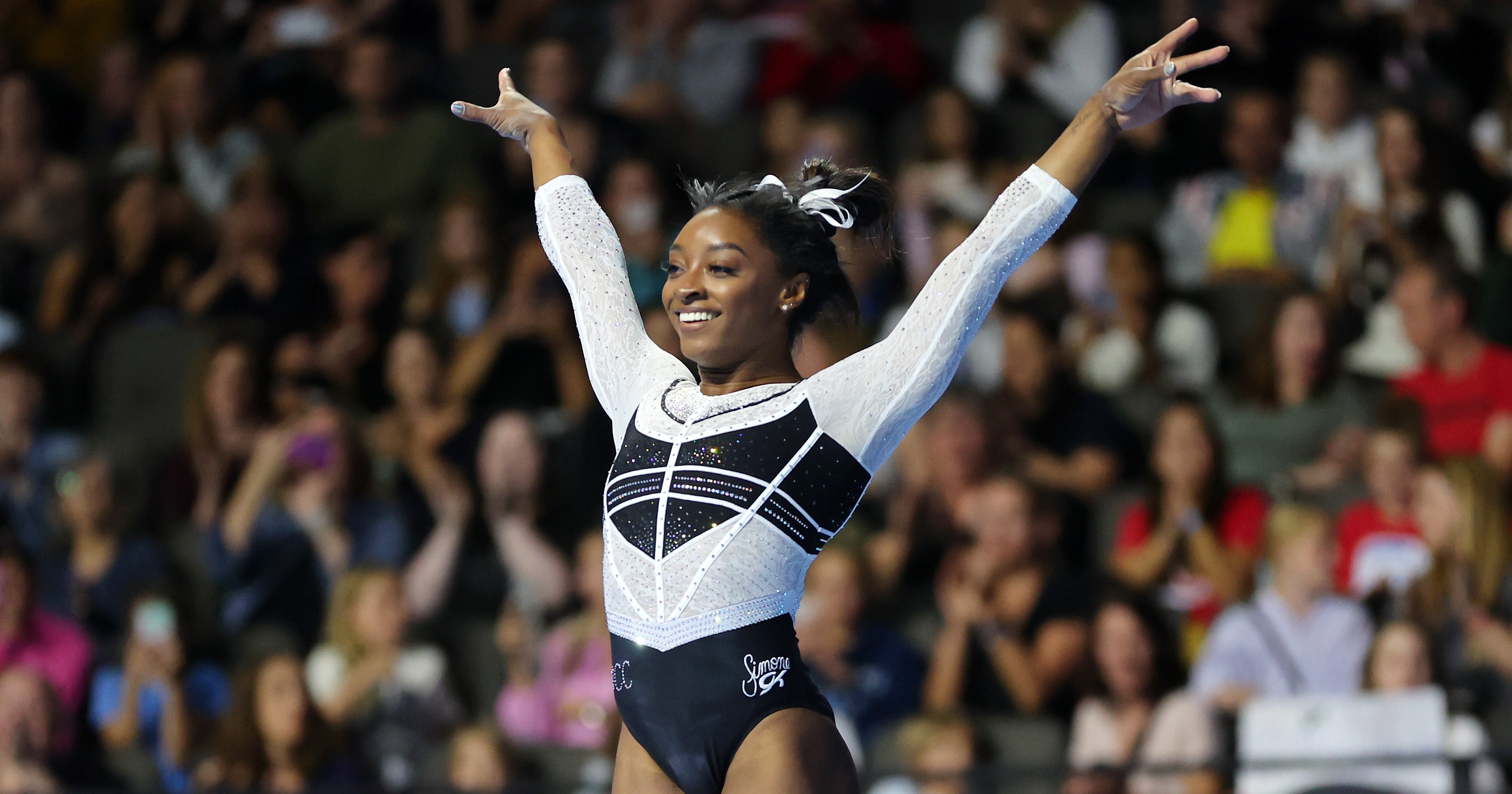 Simone Biles Wins US Classic, Qualifies For Nationals 2023 | POPSUGAR ...