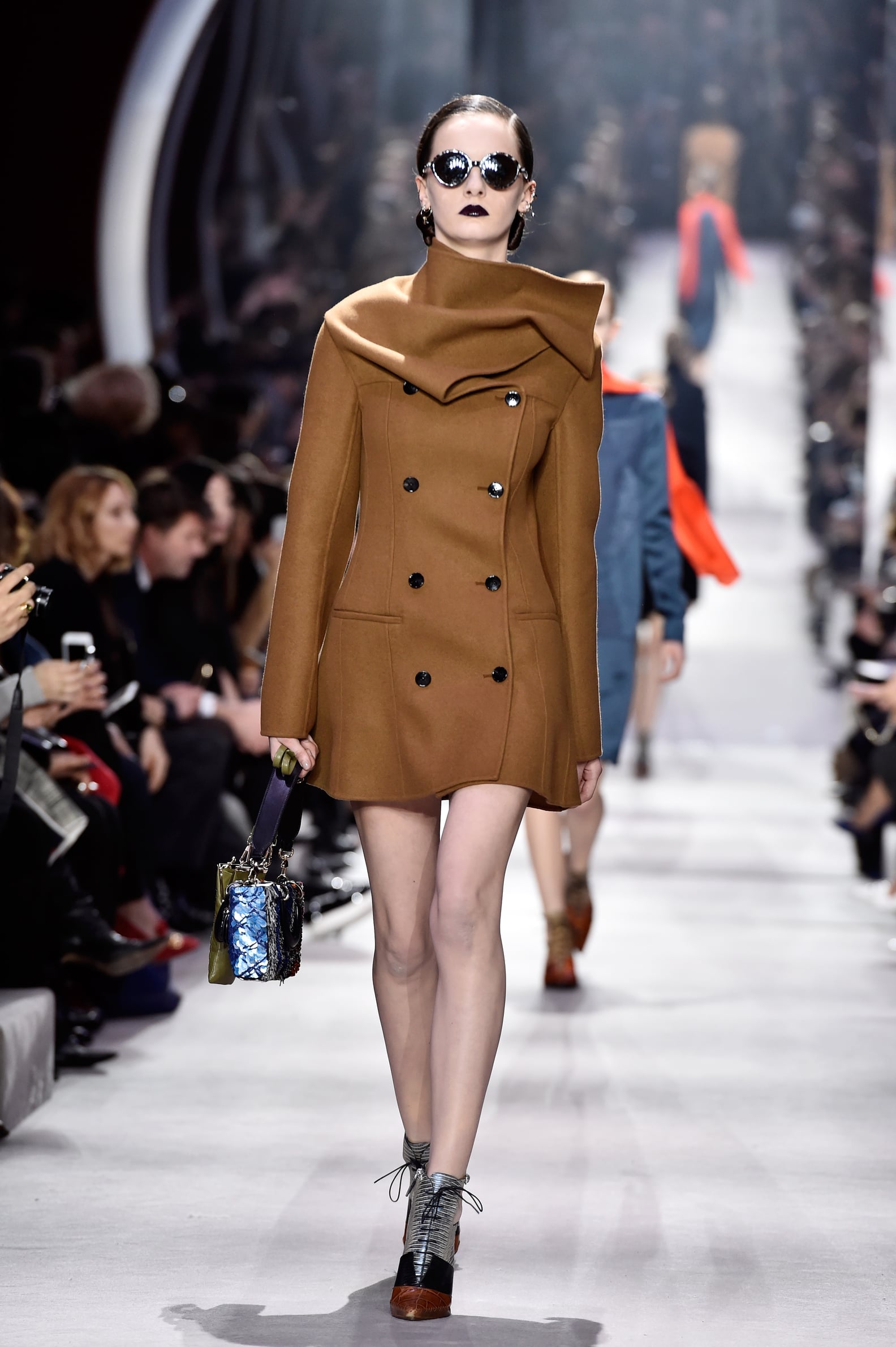 Dior Fall 2016 Runway | PS Fashion