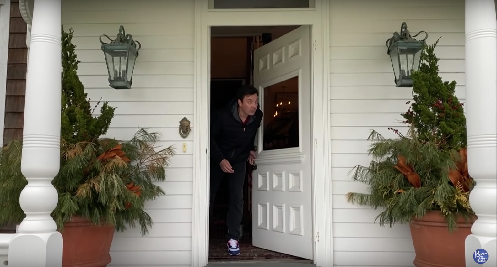 Jimmy Fallon Shows Off His Quirky House on The Tonight Show | PS Home