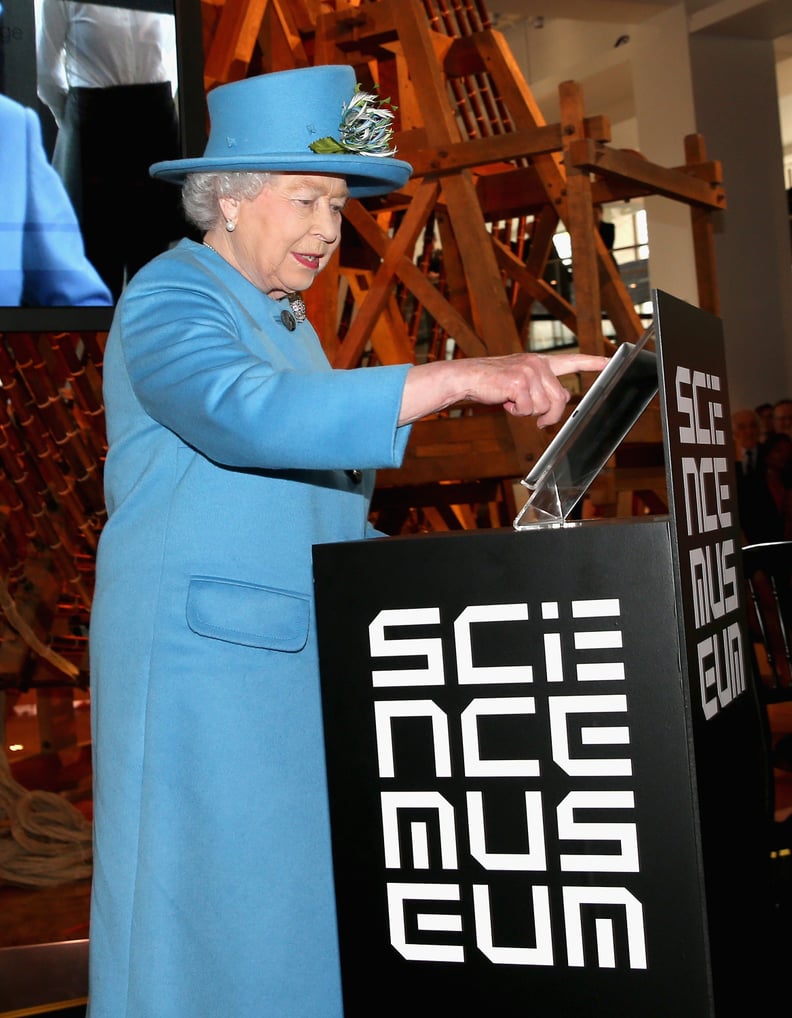 Queen Elizabeth II's First Tweet | Photos | POPSUGAR Celebrity