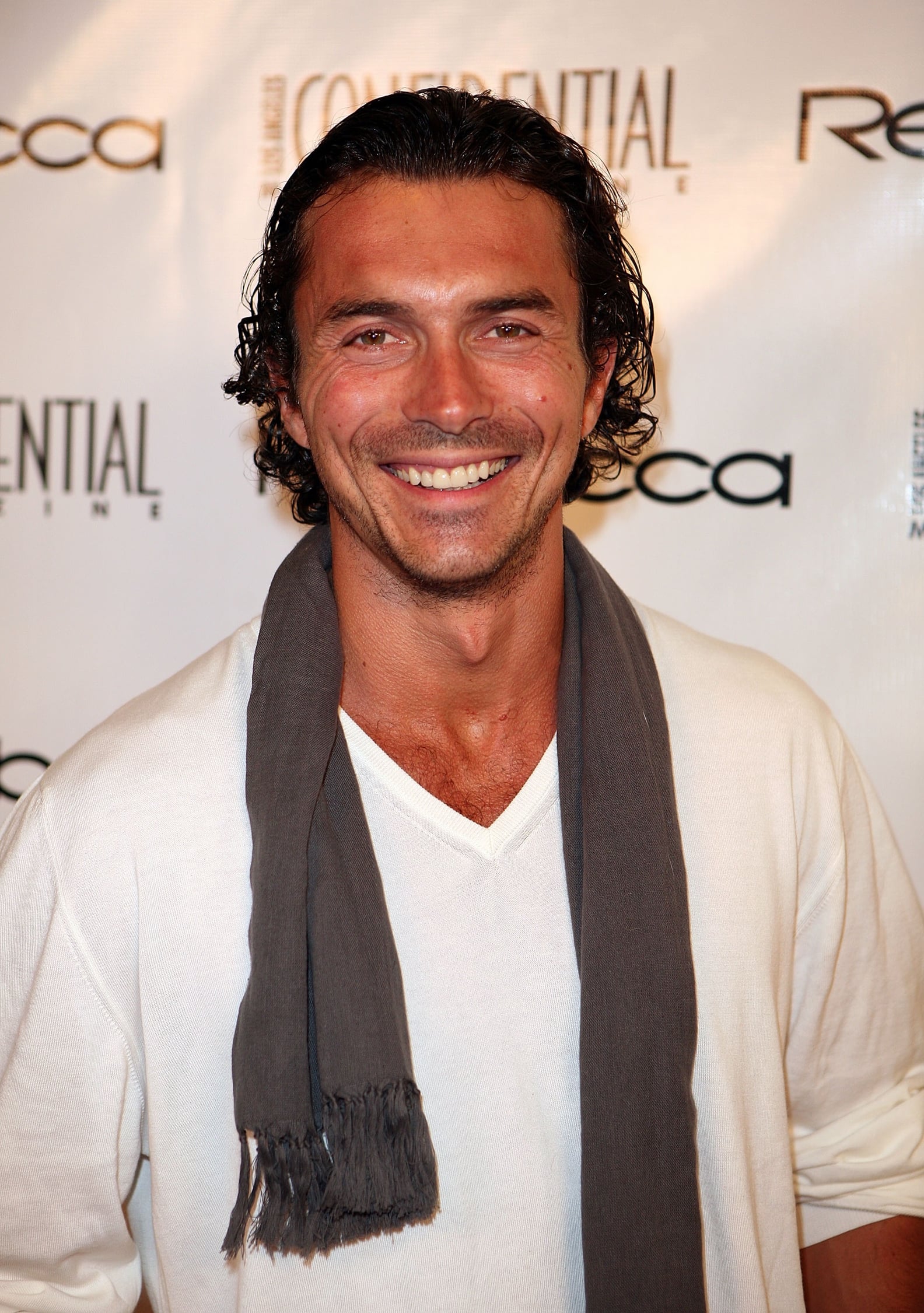 Who Plays Antoine on Emily in Paris? | PS Entertainment