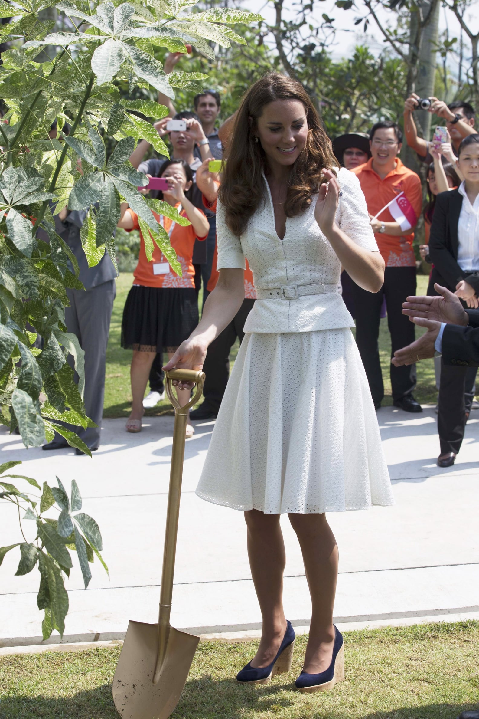 Kate Middleton Planting Trees | Pictures | PS Celebrity