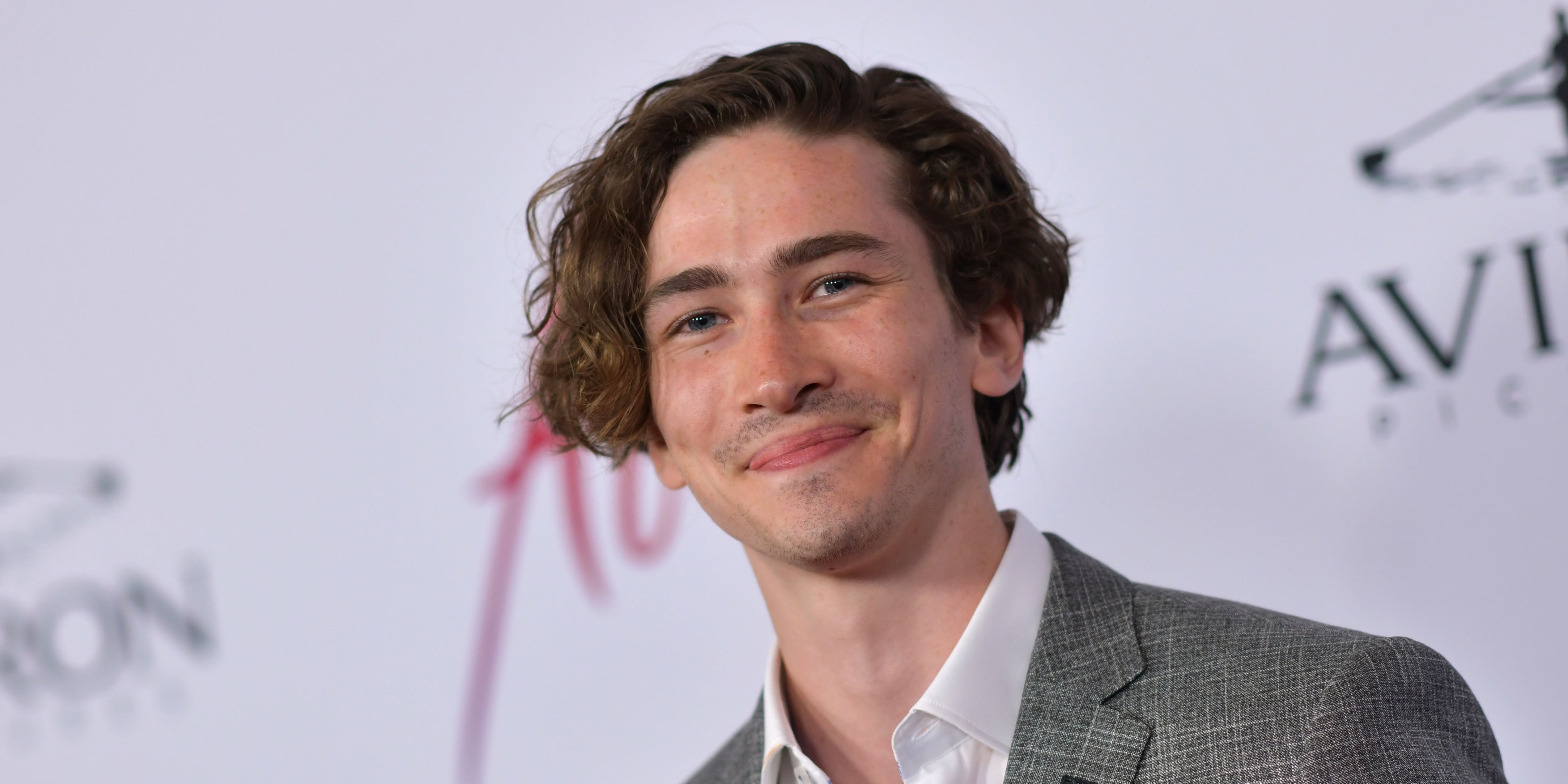 5 Facts About Dylan Arnold, aka Theo On You Season 3 | POPSUGAR Celebrity