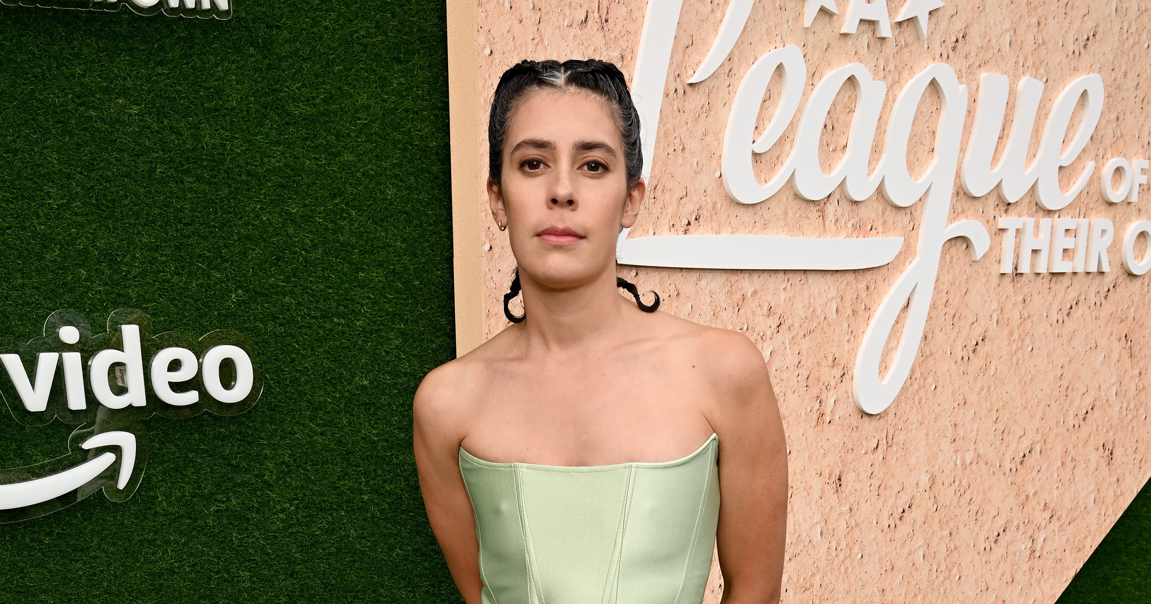 Roberta Colindrez Steals the Show on "A League of Their Own" | PS Celebrity