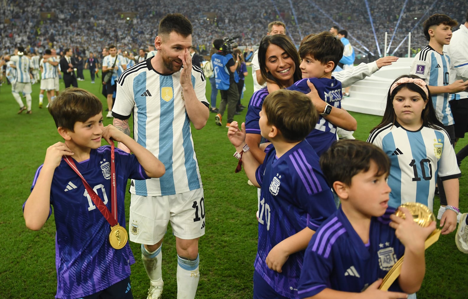 Lionel Messi's Family Celebrate His World Cup Win | POPSUGAR Celebrity